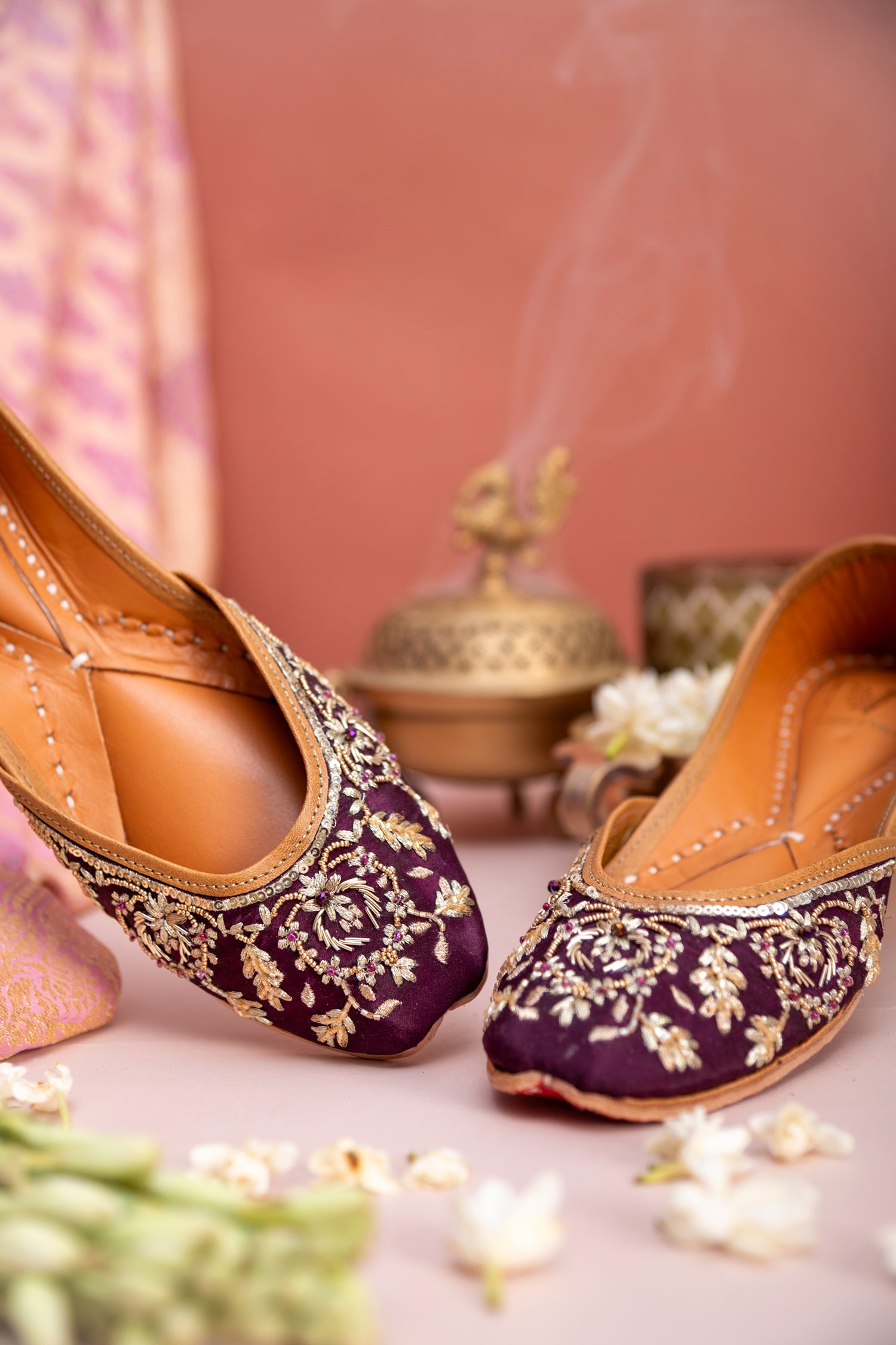 Anaya Juttis – House Of Vian
