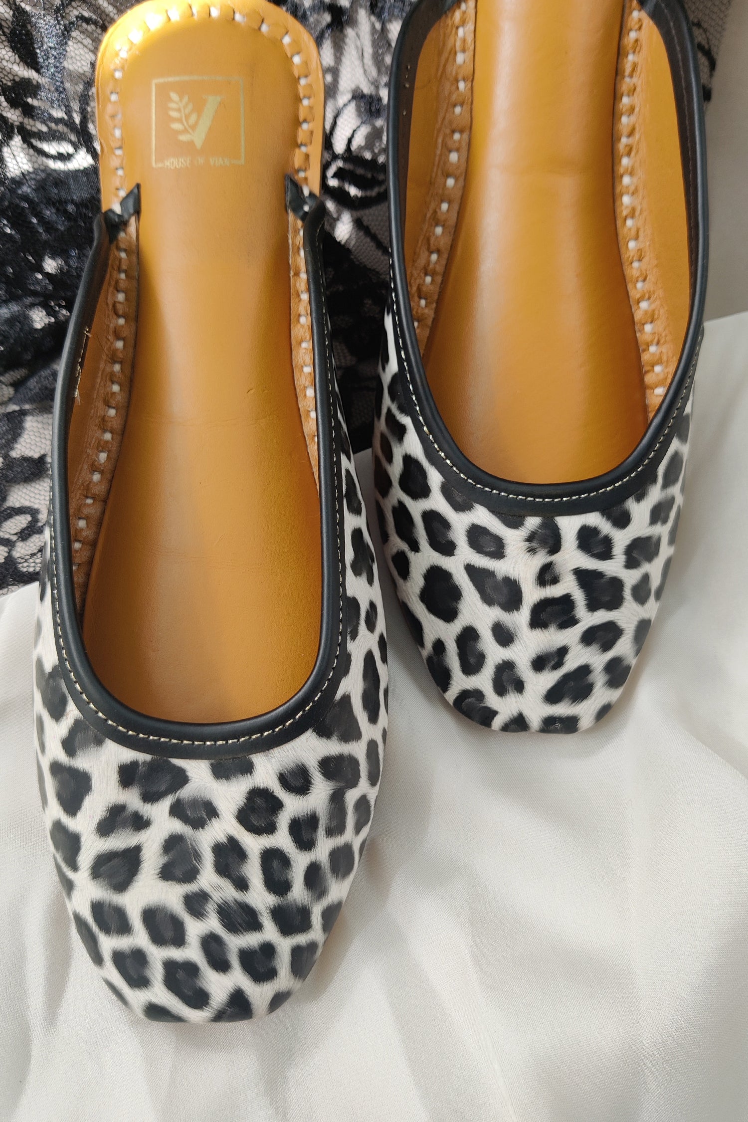 Makucha Open-Back Juttis – House Of Vian